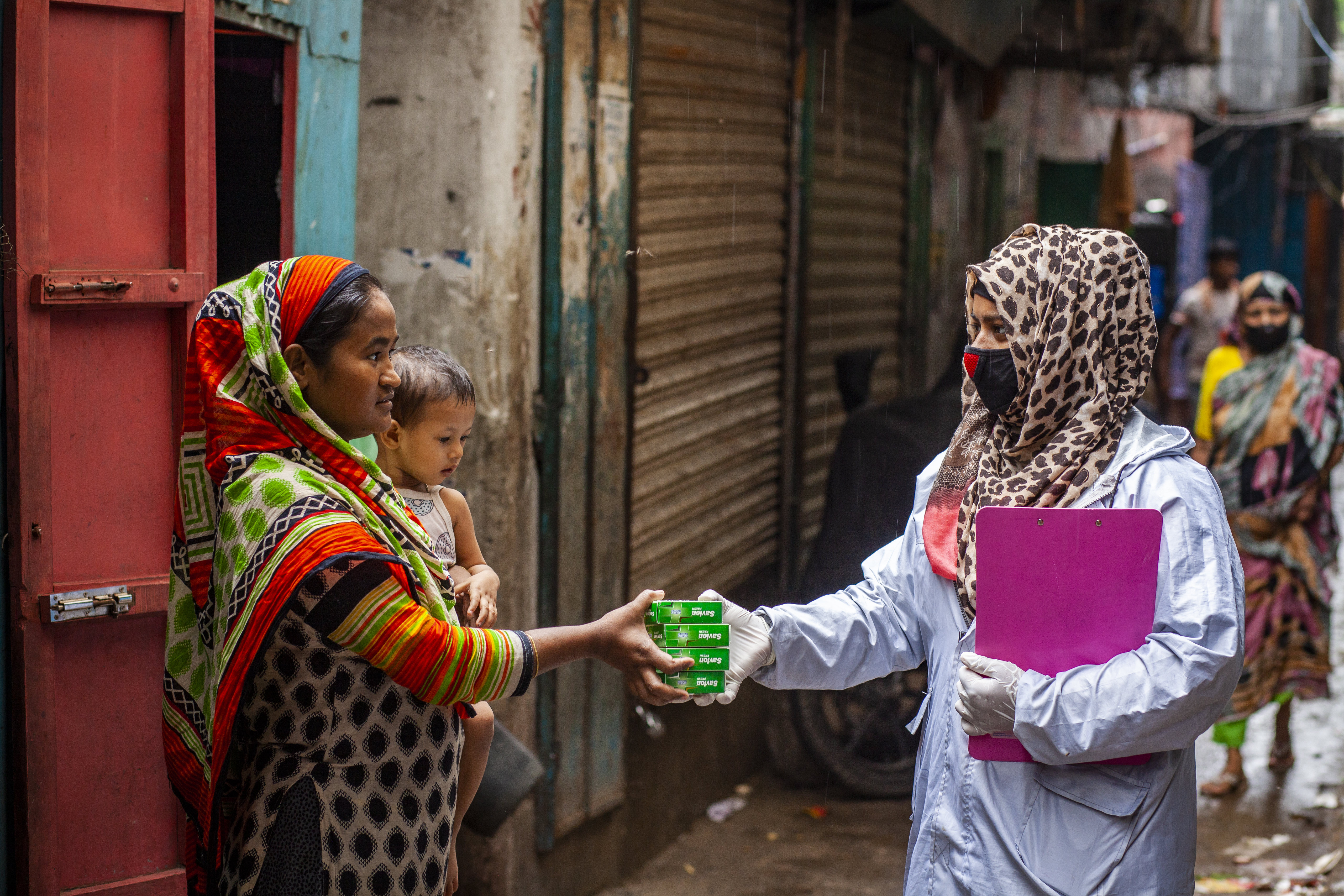 Gender and poverty amid crisis: What matters for resilience? | UN Women ...